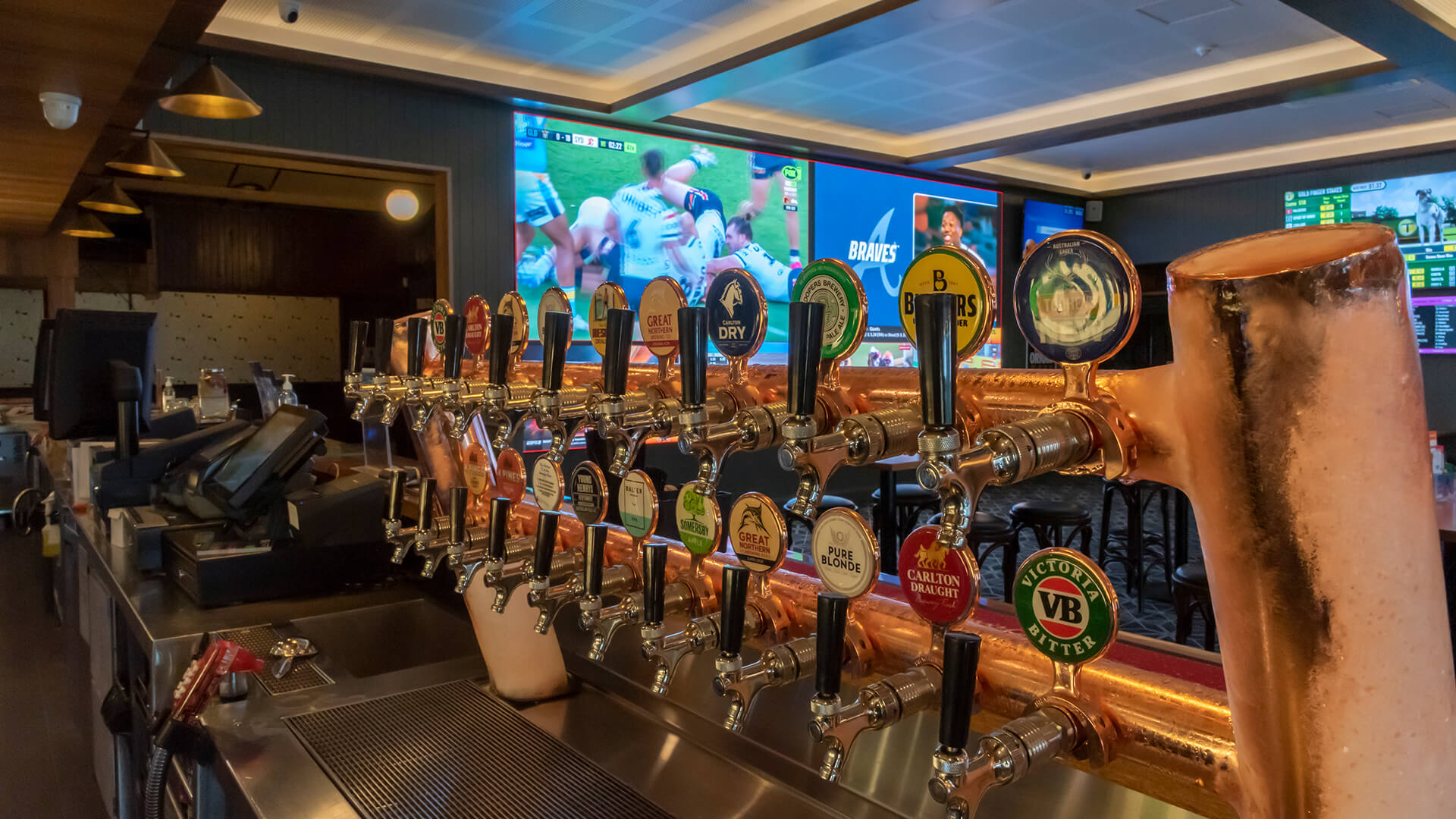 Everyone's Welcome - Tollgate Hotel